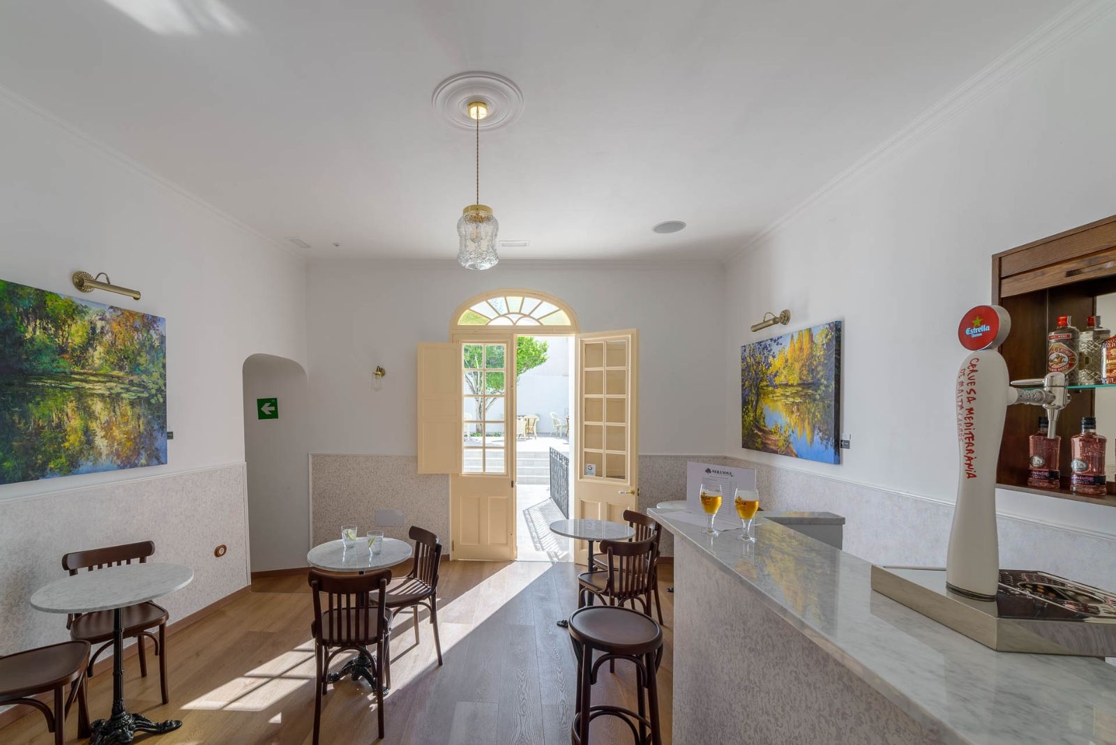 Honesty Bar | Experiencia Exclusiva en Seranova Luxury Hotel